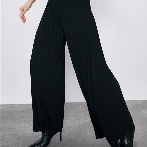 Zara | Pants & Jumpsuits | Zara Black Pleated Wide Leg Pants | Poshmark